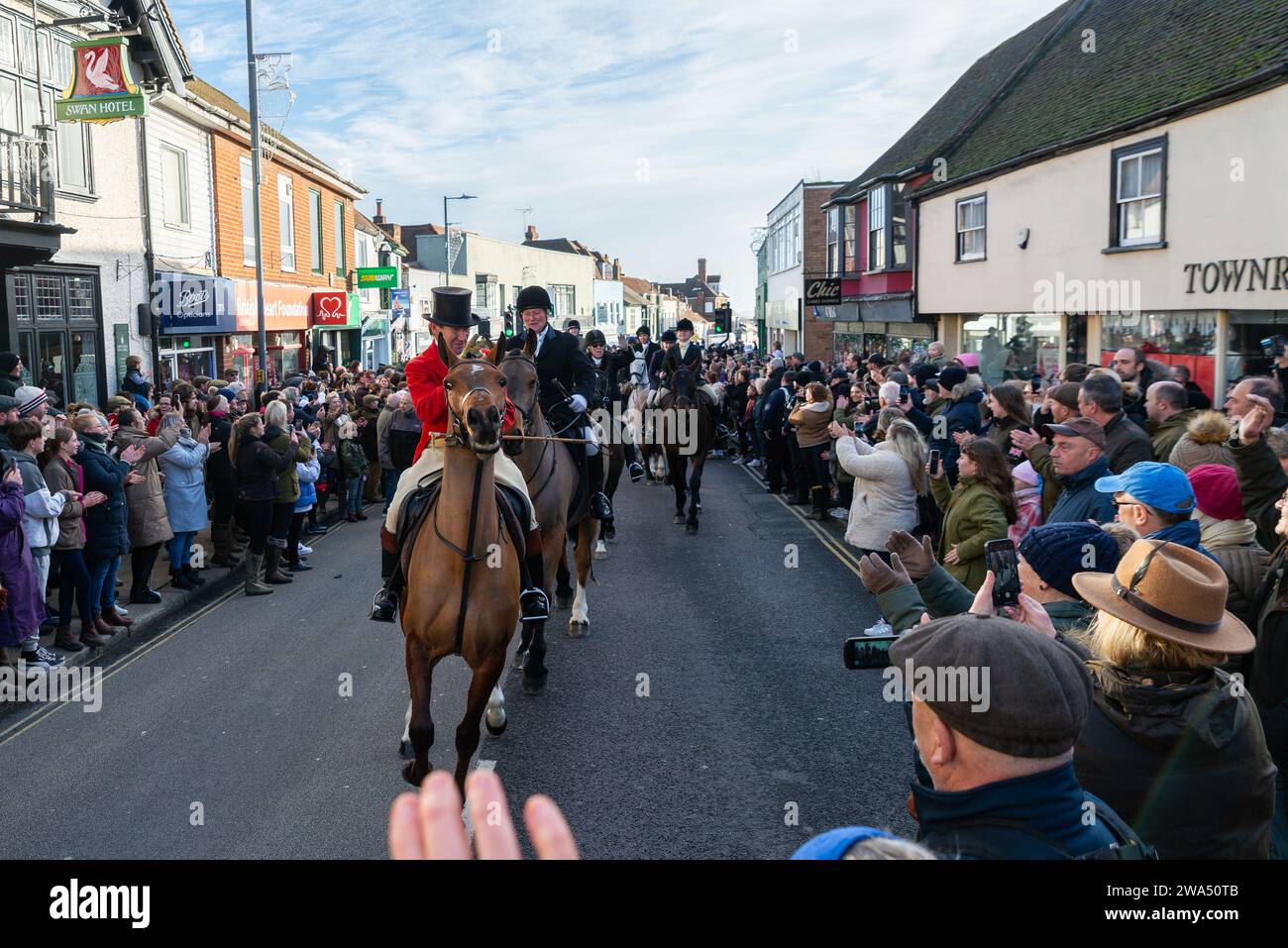 The Puckeridge & Essex Union Hunt paraded their horses through High ...