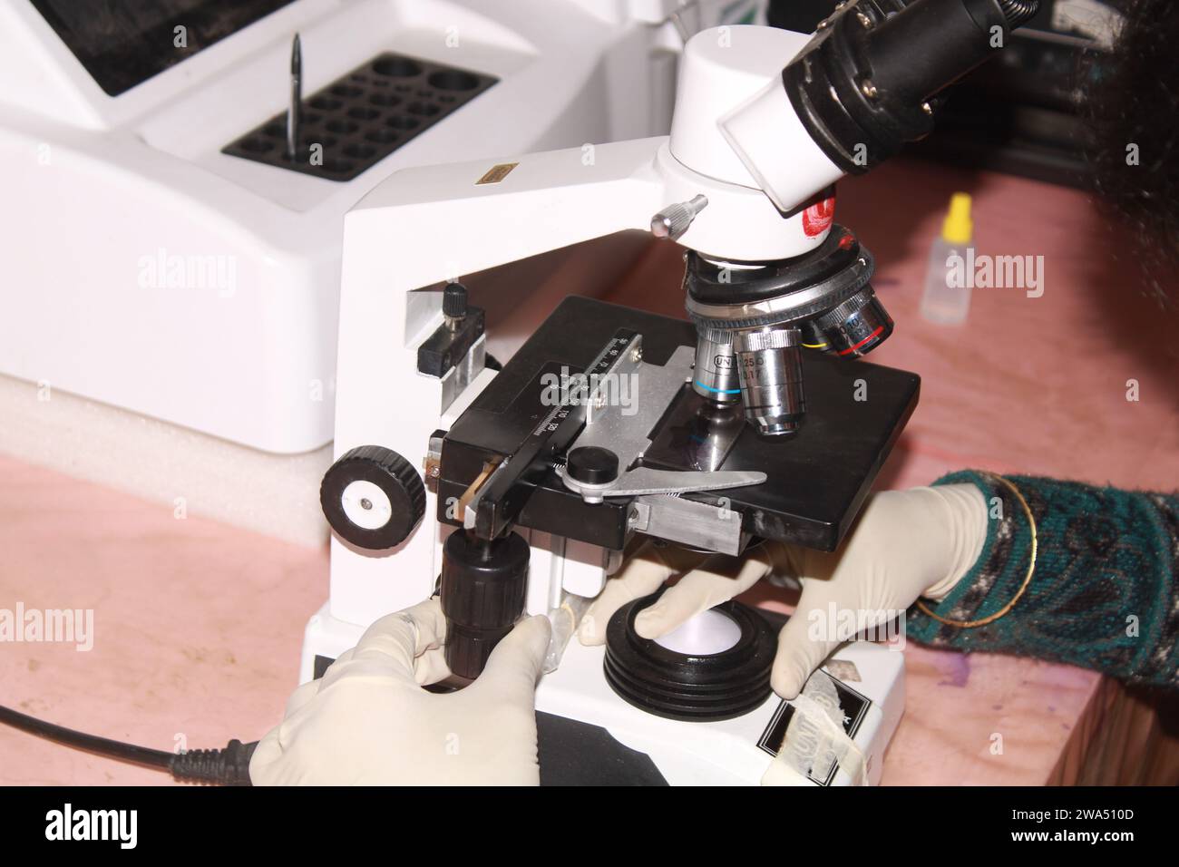 Histology lab hi-res stock photography and images - Alamy