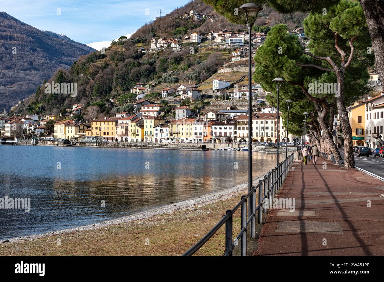 Path on the lakeside of Domaso Stock Photo - Alamy