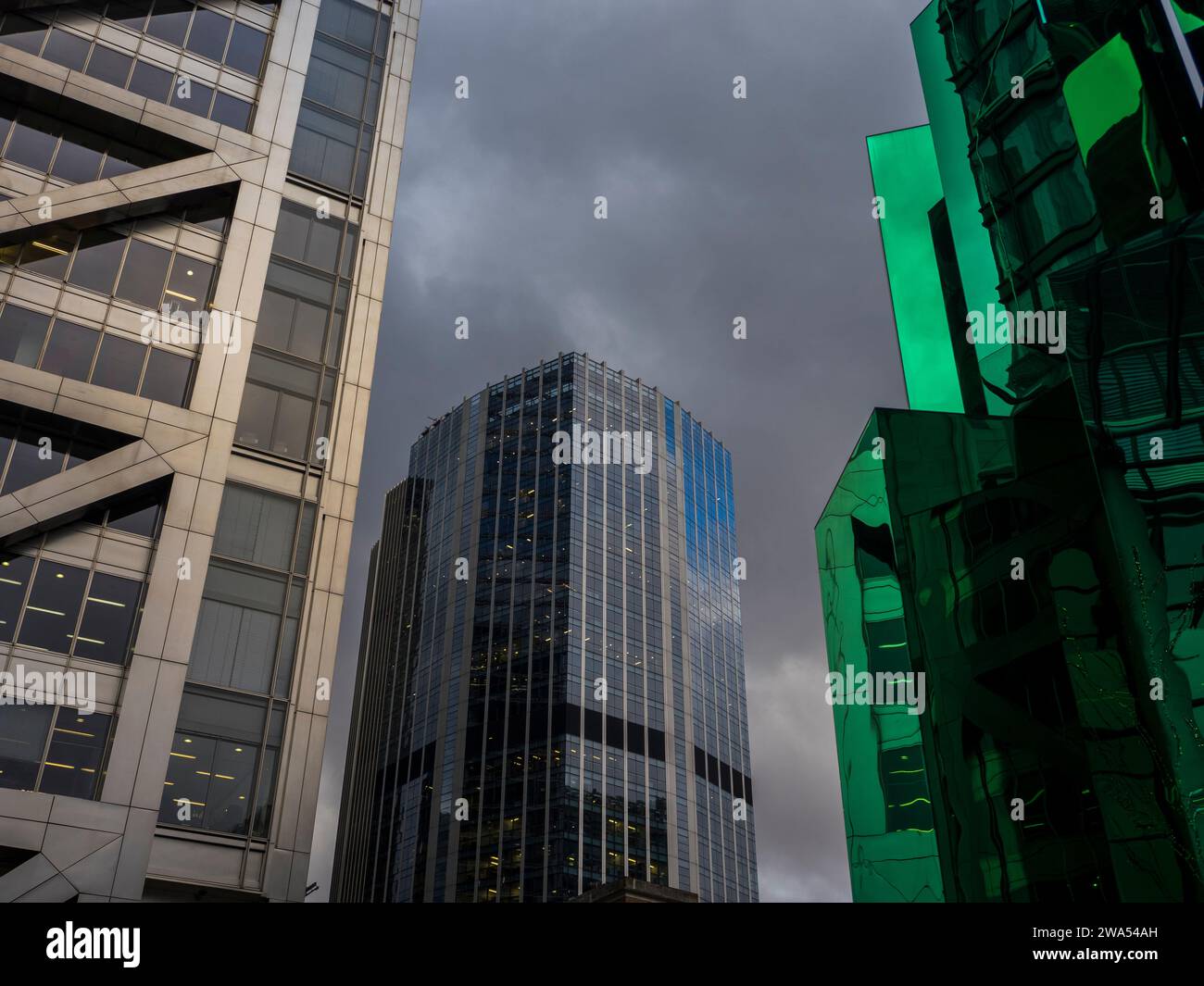 Heron tower 99 bishopsgate hi-res stock photography and images - Alamy