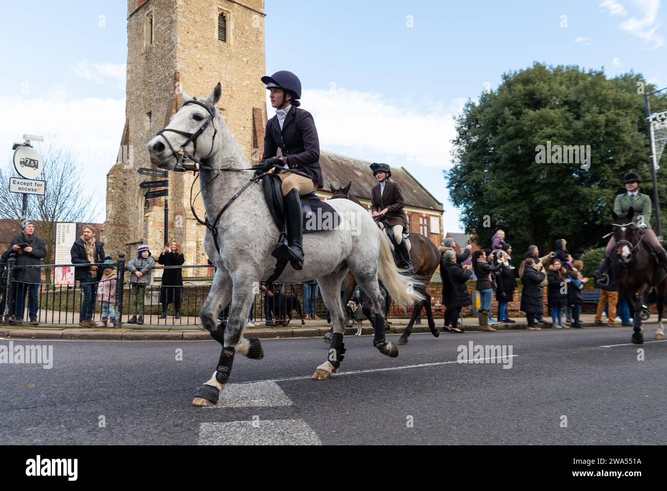 The Puckeridge & Essex Union Hunt paraded their horses through High ...