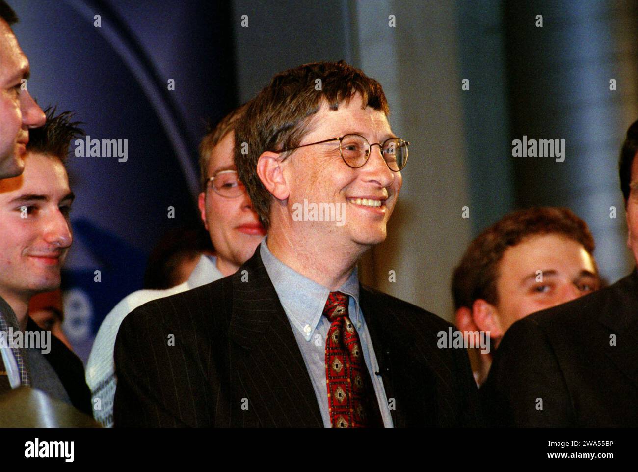 Bill gates microsoft 1999 hi-res stock photography and images - Alamy