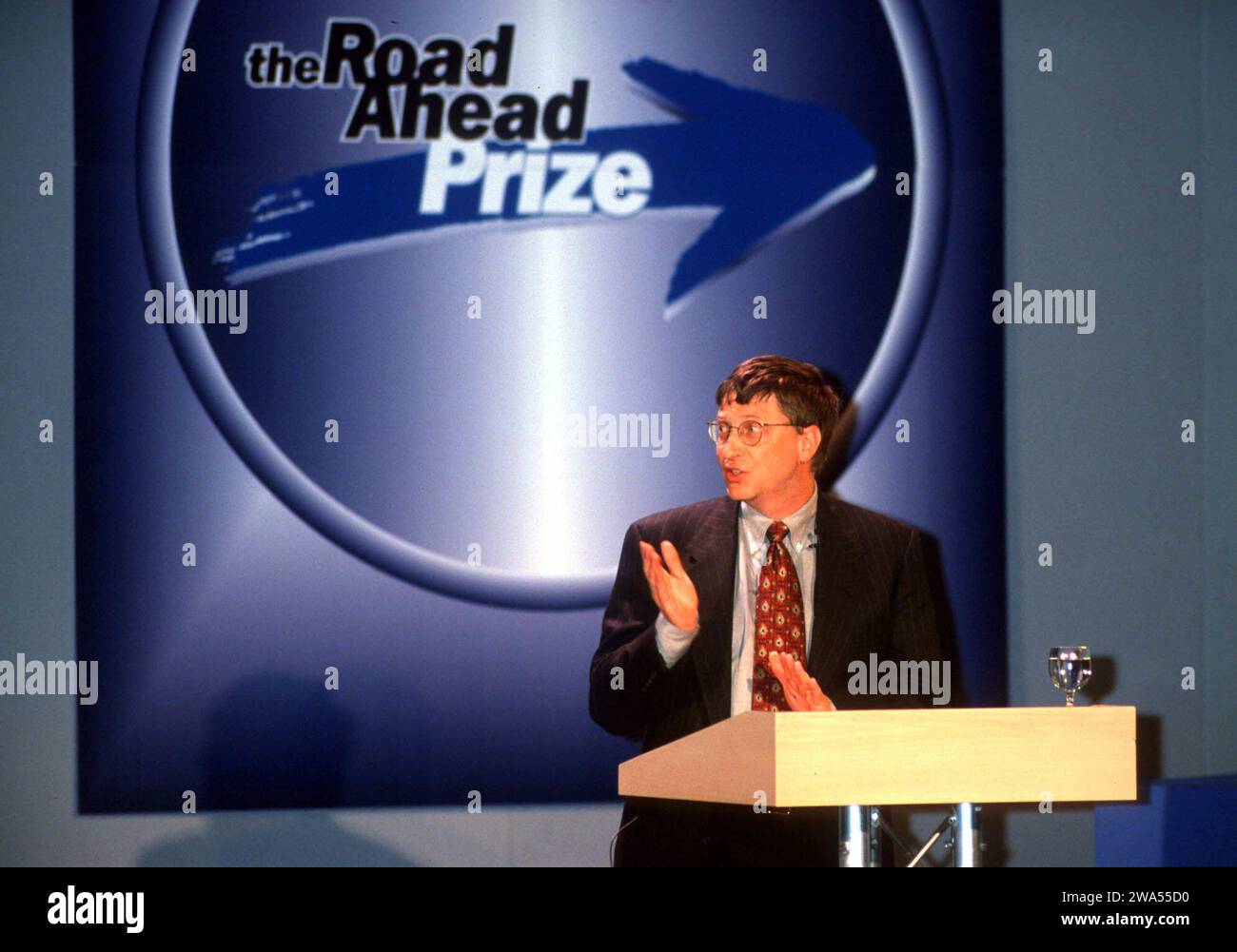 Bill gates microsoft 1999 hi-res stock photography and images - Alamy