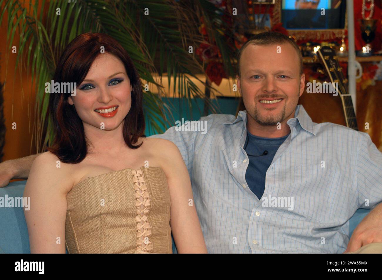 Zu Gast bei der Fernsehsendung tv total die englische Singer ...