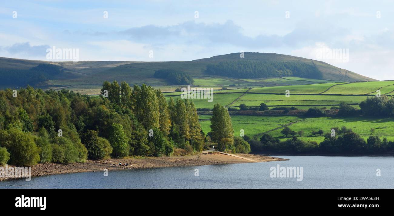 Peak District National Park Bottoms Reservoir close to Hadfield ...
