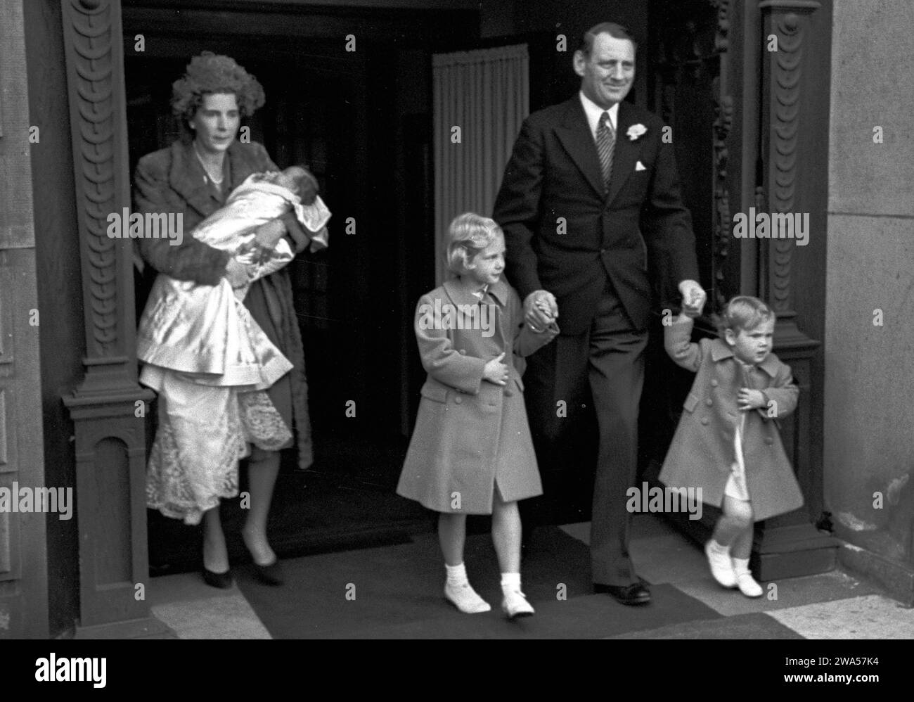 File - Crown Princess Ingrid with Princess Anne-Marie, Crown Prince ...