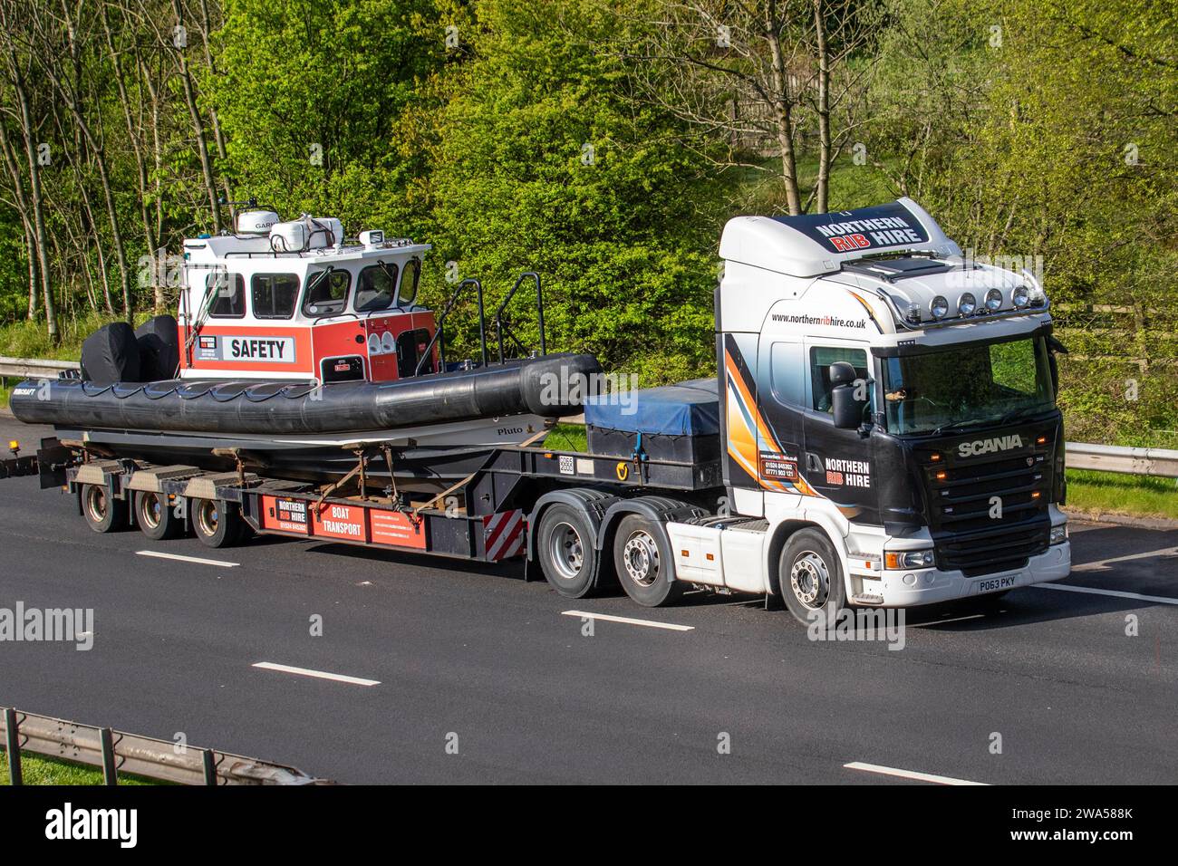 Northern Rib Hire Boat Transporter, Boat hire service in Lancaster ...