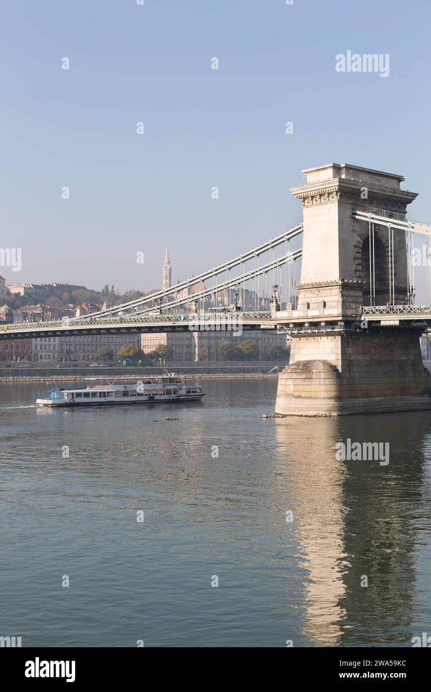 Hungary, Budapest, the Chain Bridge Stock Photo - Alamy