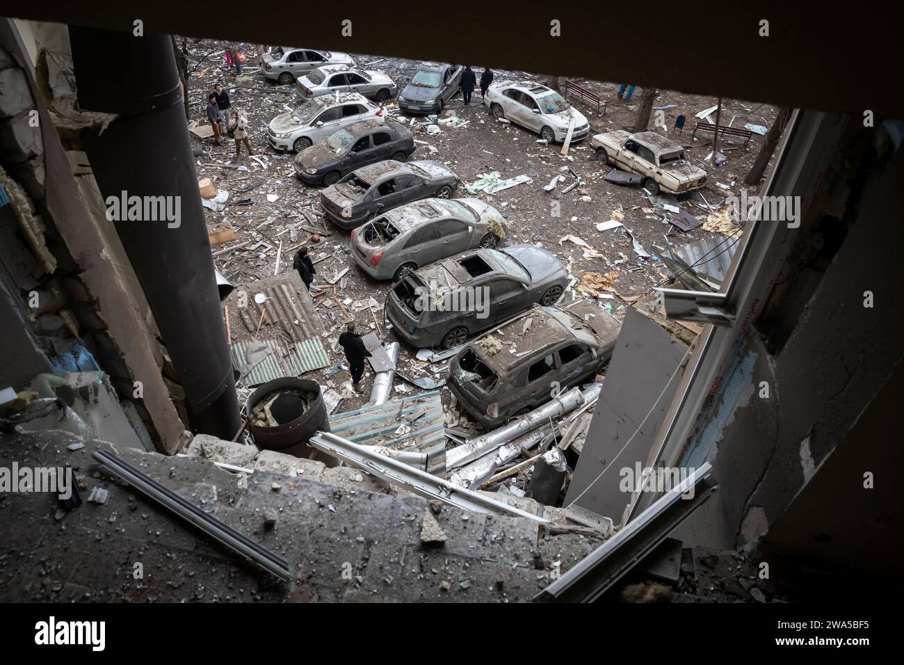 Several S-300 and Kinzal missiles landed in the center of Kharkiv early ...