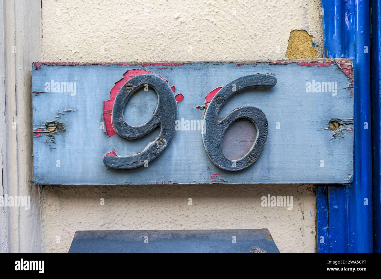 House numbers on a door doors hi-res stock photography and images - Alamy