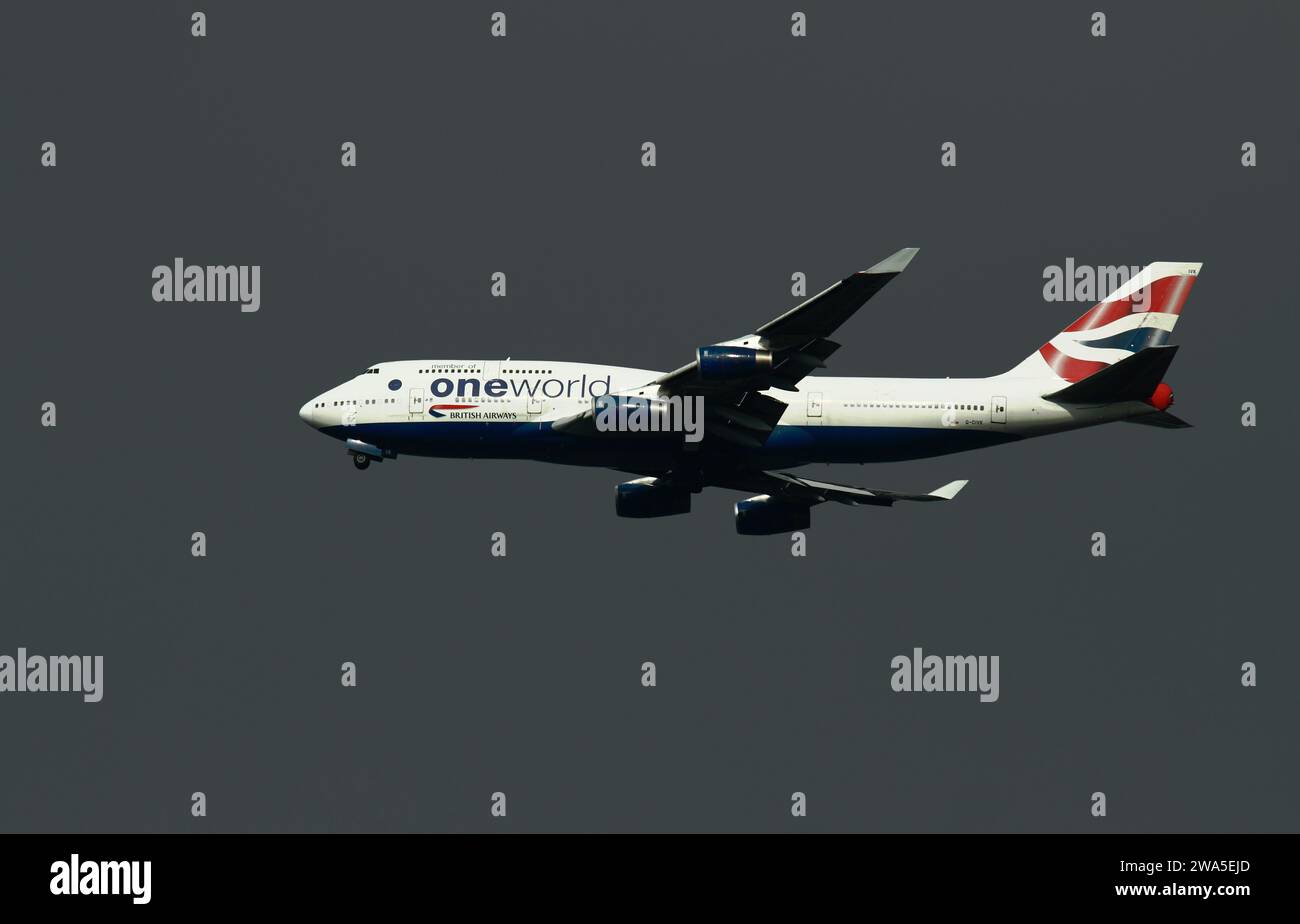 British Airways Boeing passenger plane G-CIVK member of oneworld livery ...