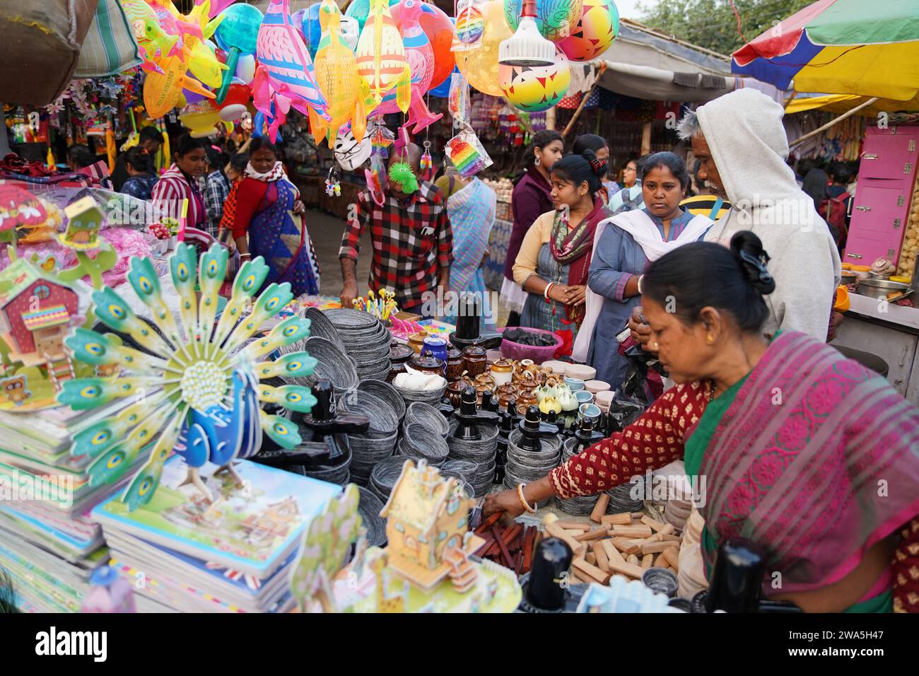 Uluberia, West Bengal, India. 30th Dec, 2023. Along the glimmering ...