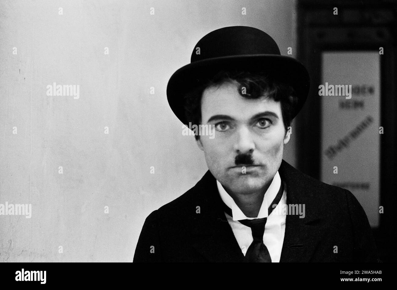 Charlie chaplin schnurrbart hi-res stock photography and images - Alamy