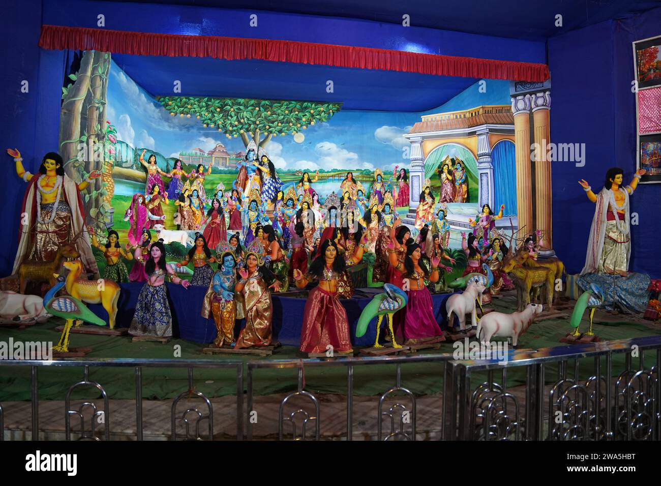 Uluberia, West Bengal, India. 30th Dec, 2023. Along the glimmering Ganges in Uluberia, 40 km ...