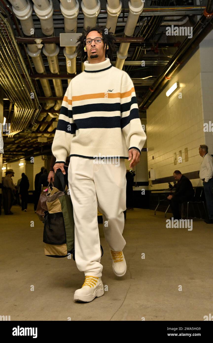 Miami Dolphins wide receiver Robbie Chosen arrives at the M&T Bank ...