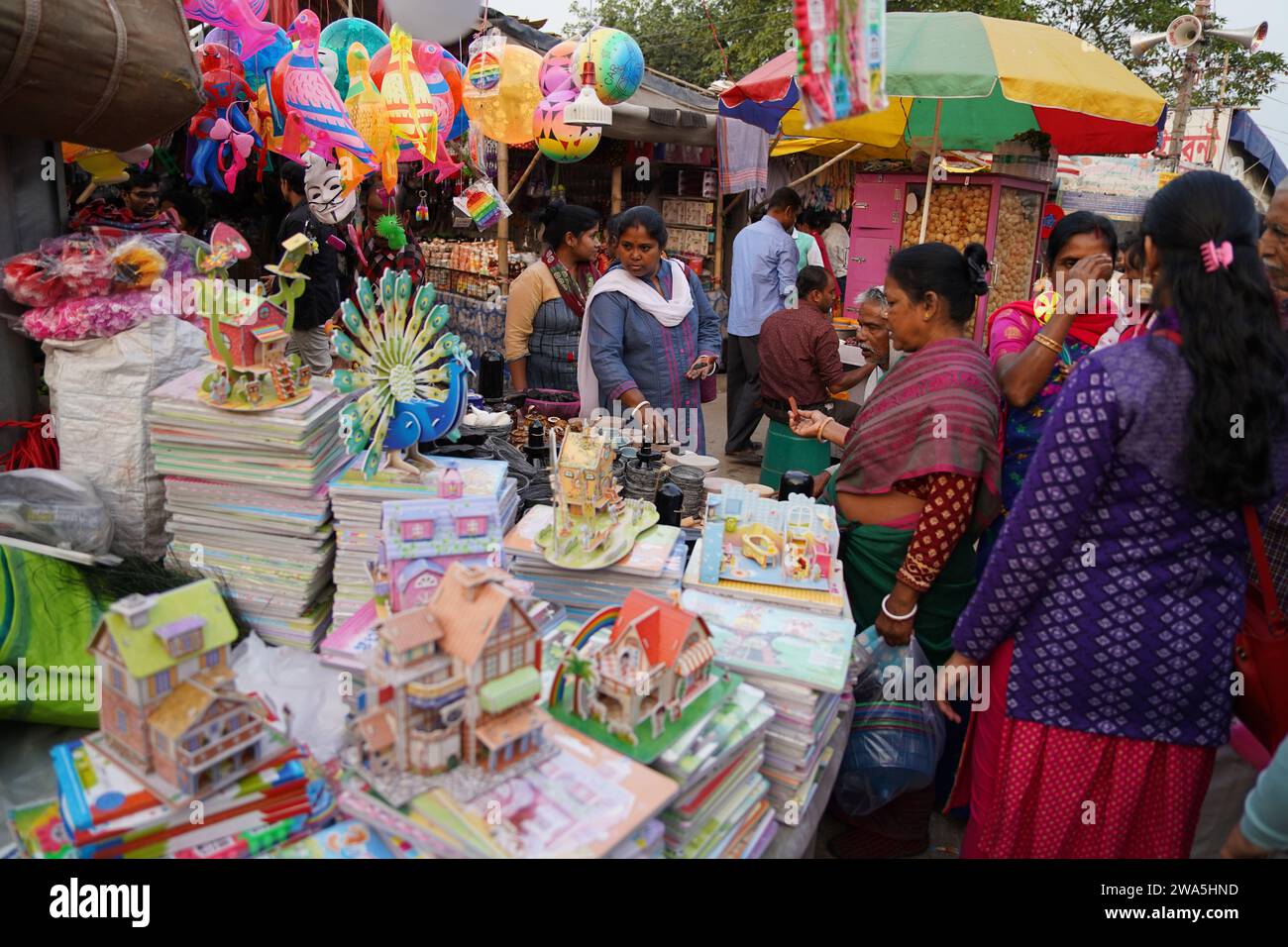 Uluberia, West Bengal, India. 30th Dec, 2023. Along the glimmering ...