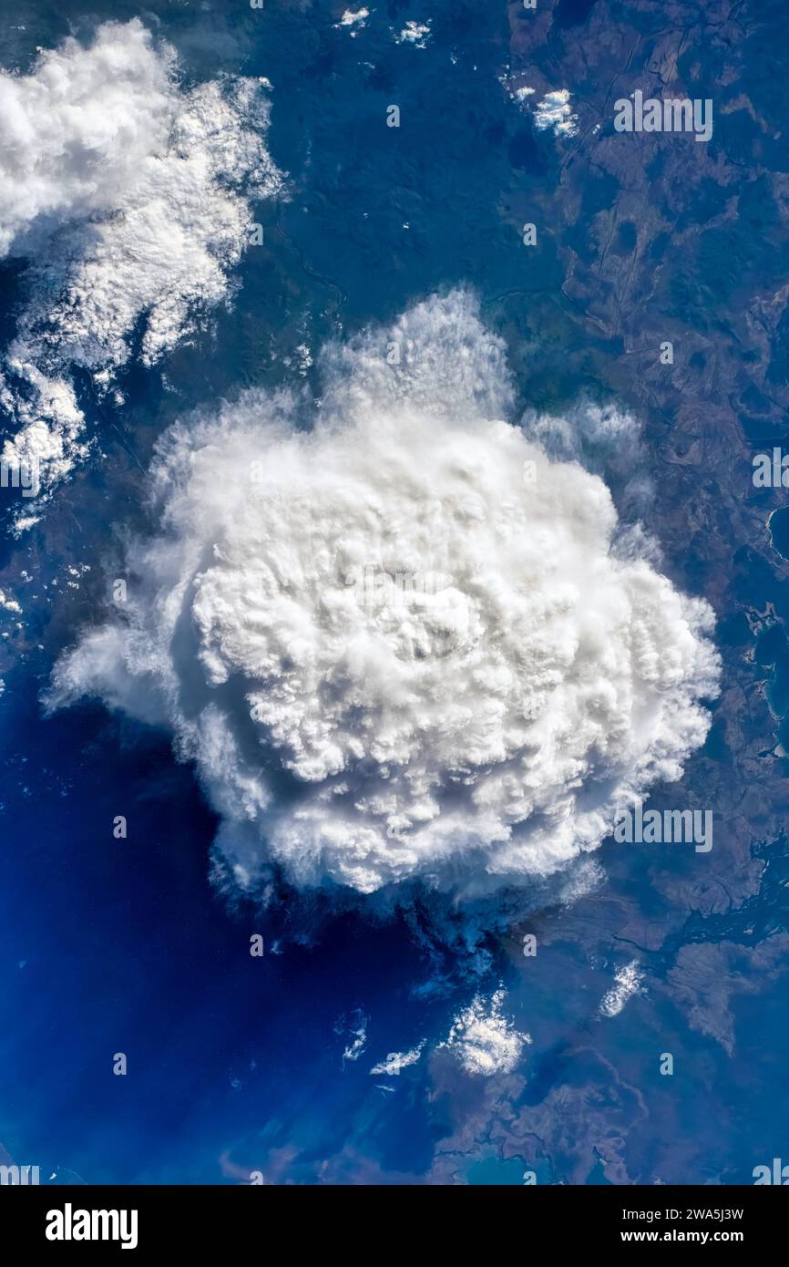 Nimbus image hi-res stock photography and images - Alamy