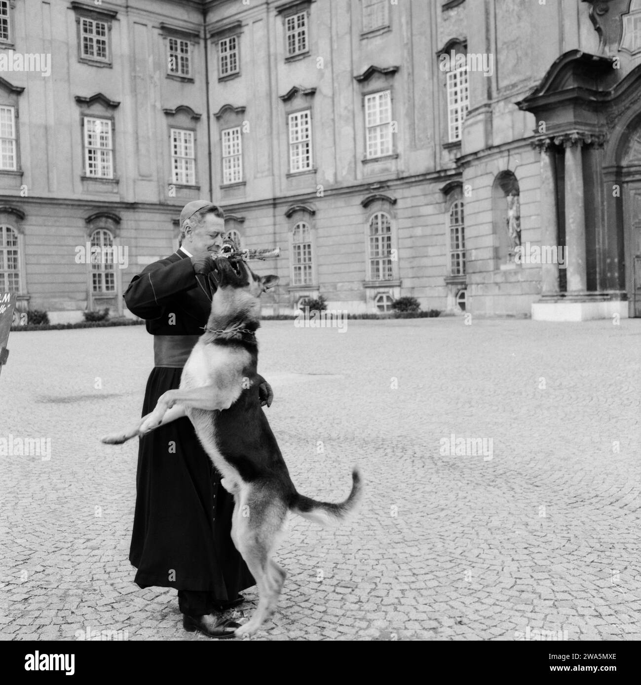 Schachnovelle, aka Brainwashed, Spielfilm nach dem gleichnamigen Roman ...