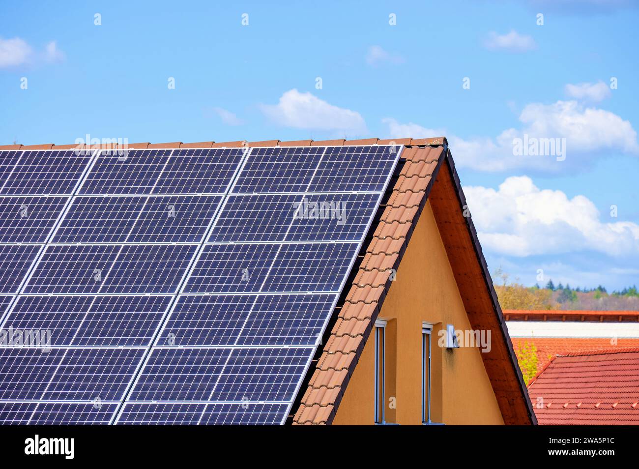 Hausdach hi-res stock photography and images - Alamy