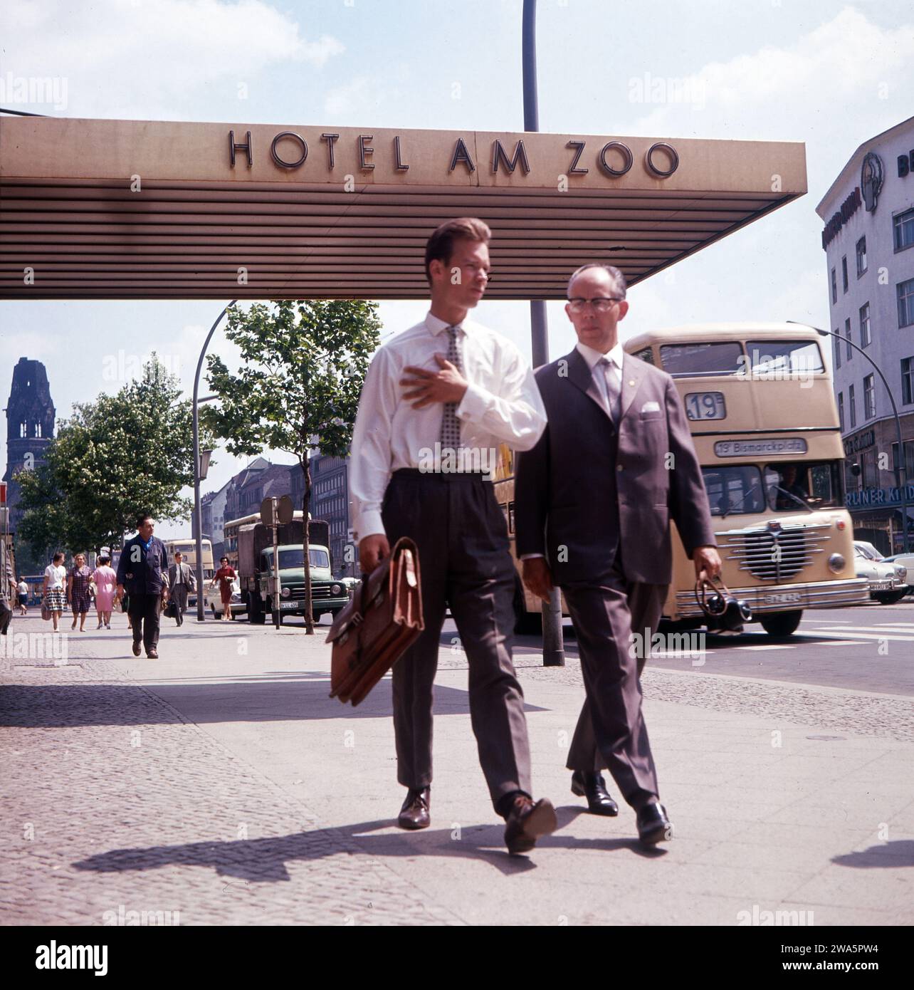 Zum bus hi-res stock photography and images - Alamy