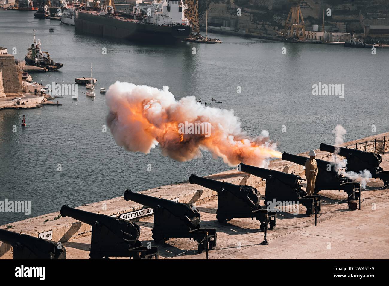 Cannon shot hi-res stock photography and images - Alamy