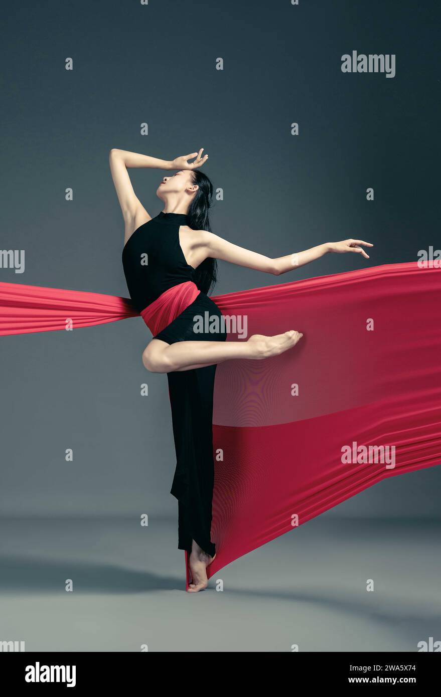 Ballet dancer with beautiful poses, Asian dancers dancing ballet ...