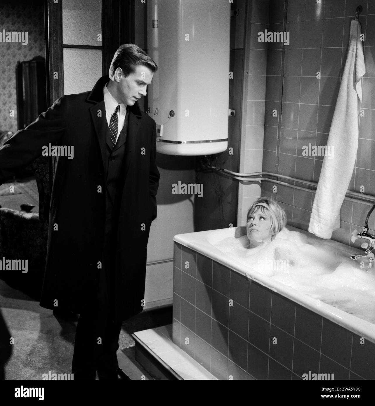 Wartezimmer zum Jenseits, Kriminalfilm nach dem Roman "Mission to Siena ...