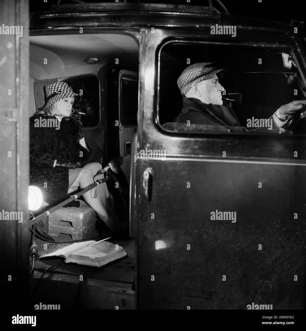 Wartezimmer zum Jenseits, Kriminalfilm nach dem Roman "Mission to Siena ...