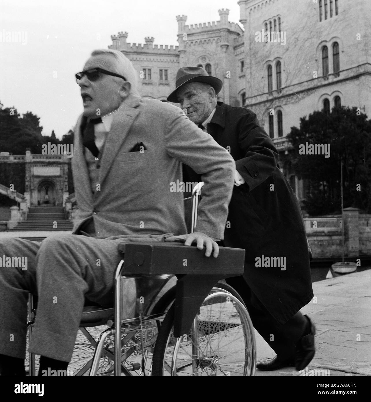 Wartezimmer zum Jenseits, Kriminalfilm nach dem Roman "Mission to Siena ...