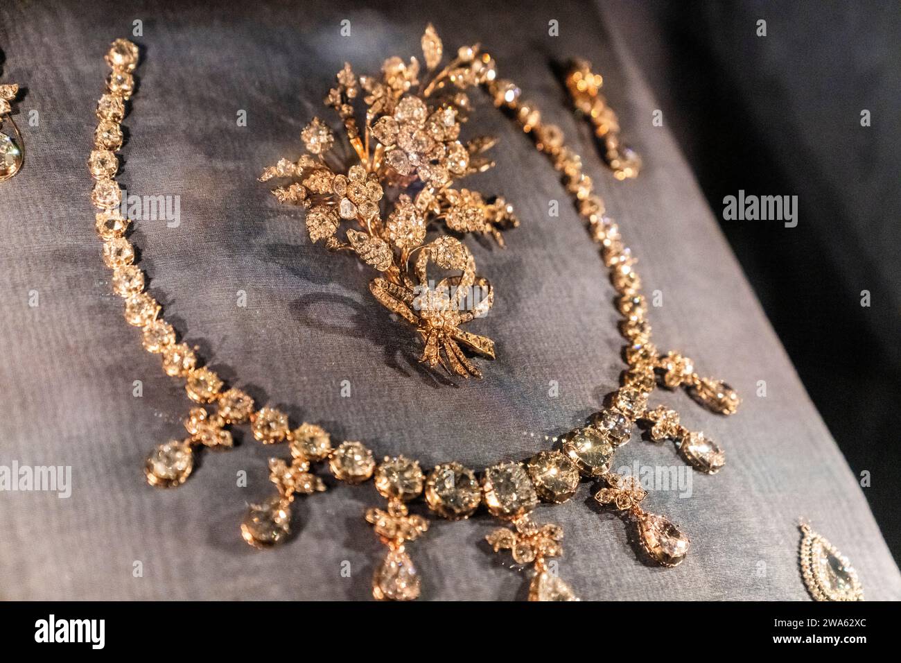 The brilliant set, one of the four jewelery sets in the Crown Jewel ...