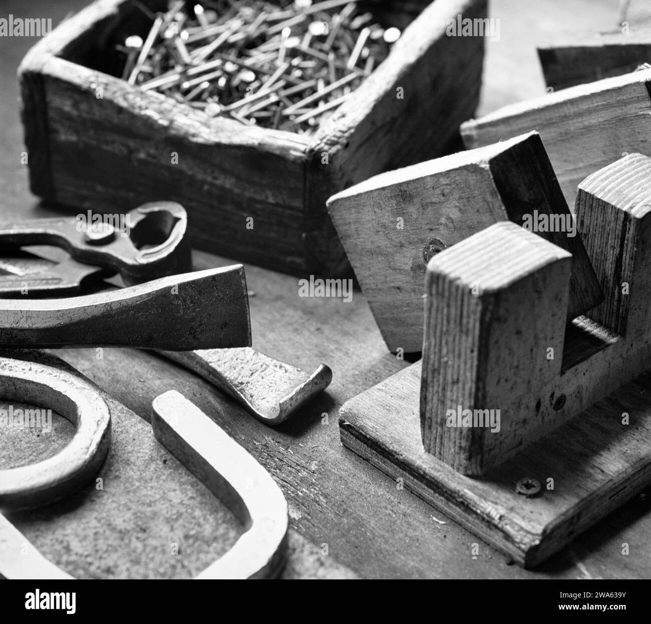 Lederwerkzeug hi-res stock photography and images - Alamy