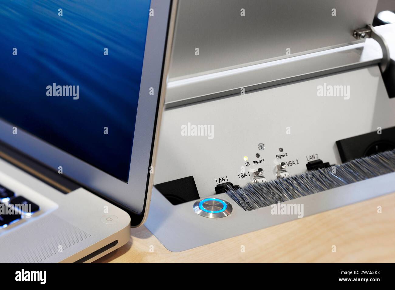 Digitalisierung, Computertechnik, Steuereinheit in einem Netzwerk mit ...