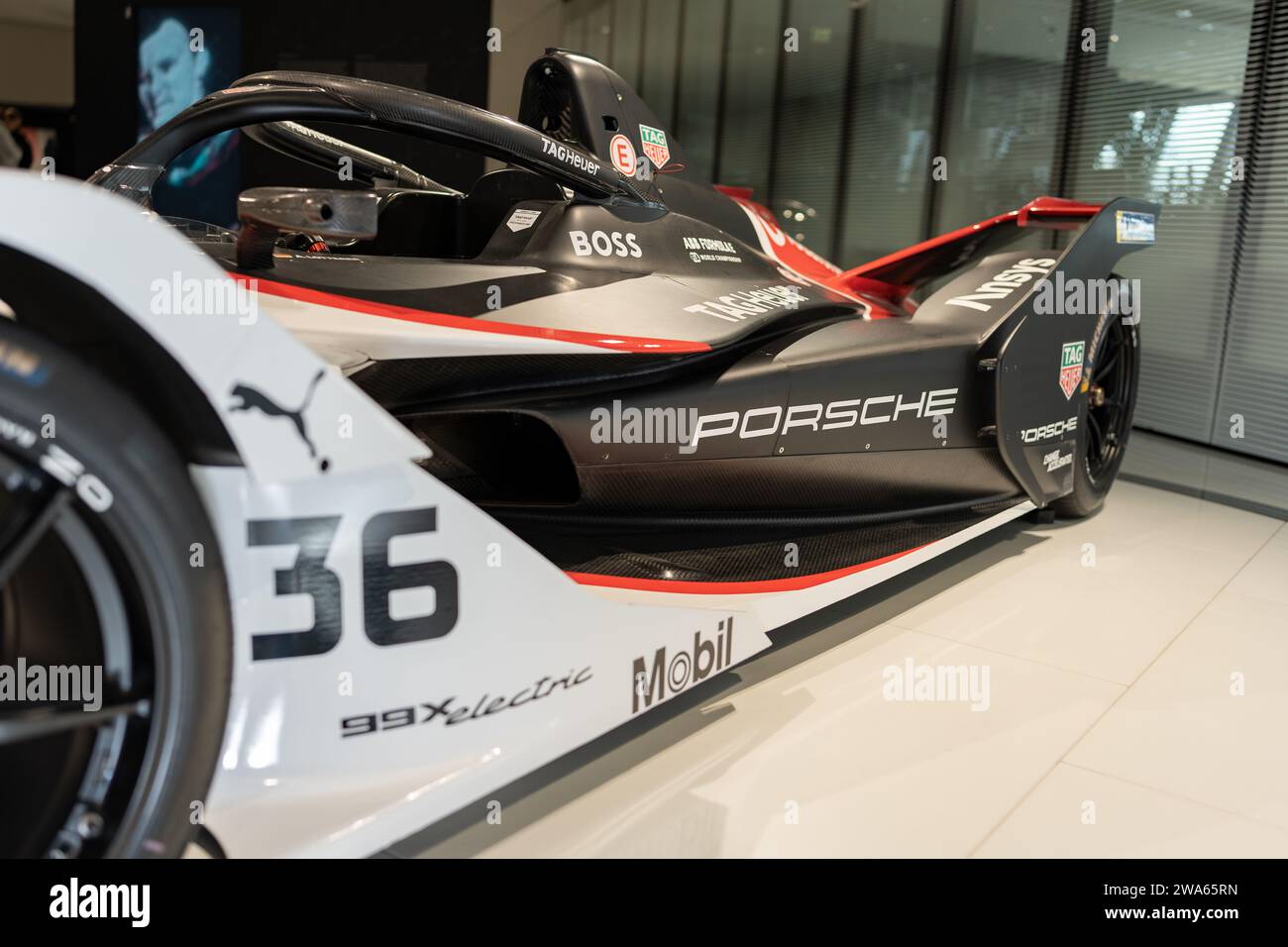 Formula 1 pit stop 2023 hi-res stock photography and images - Alamy