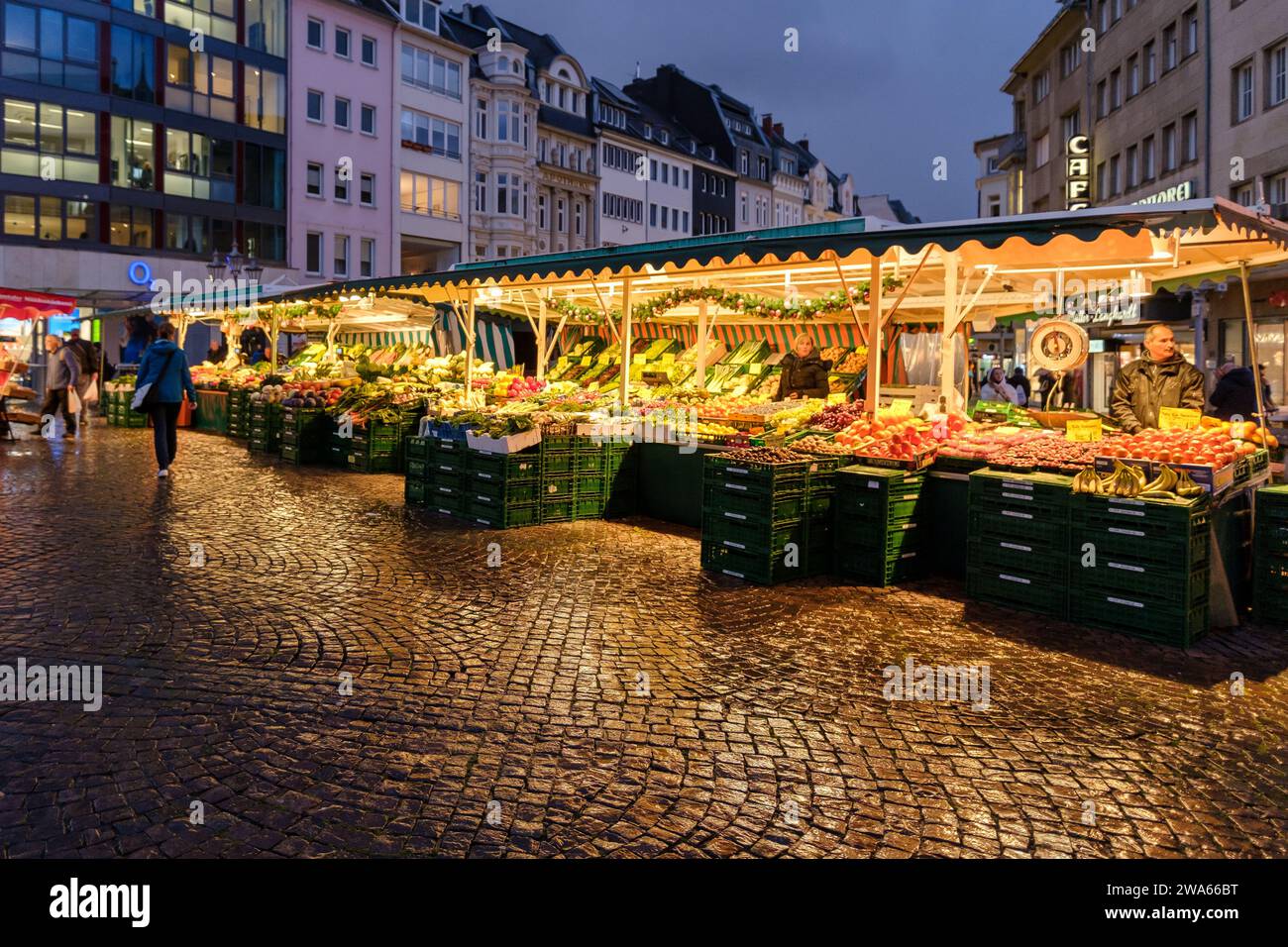 Bonn, Germany - December 23, 2023 : View of an outdoor market selling ...