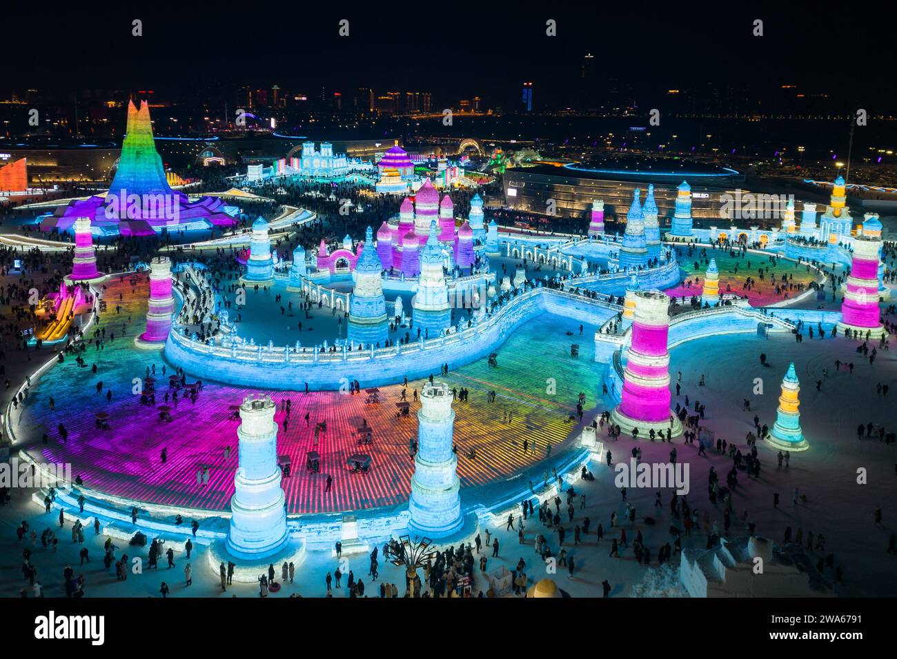 Harbin ice and snow world 2023 hi-res stock photography and images - Alamy