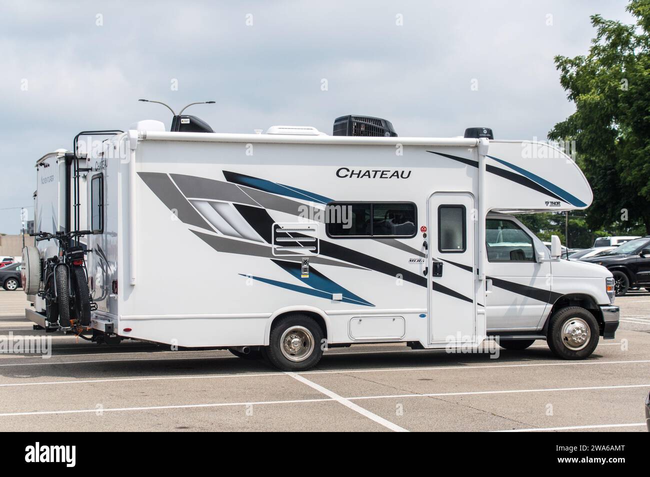 CHATEAU motor home / campervan / caravan parked in parking lot Stock ...