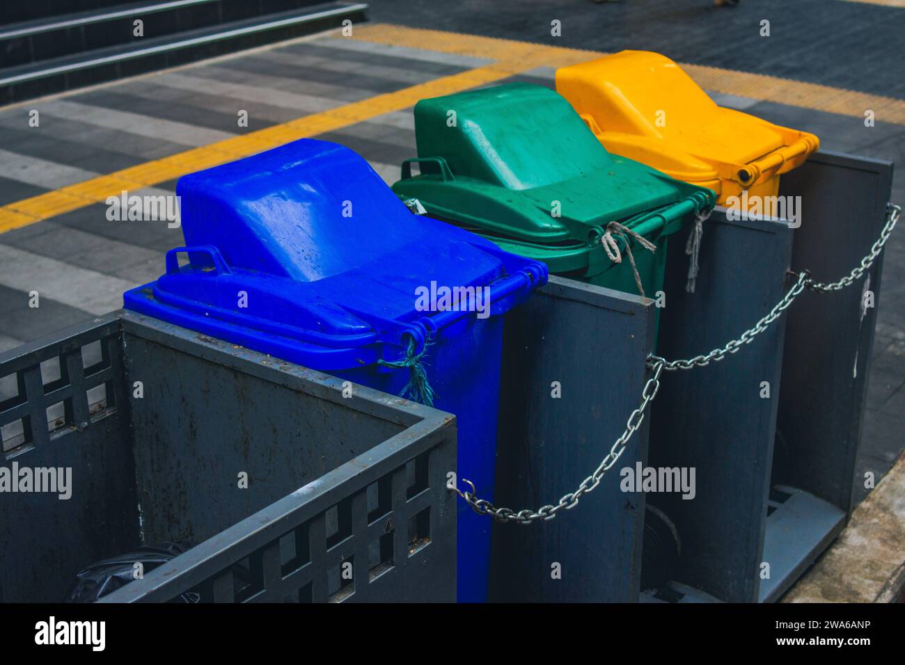 Bangkok waste management hi-res stock photography and images - Alamy Bangkok waste management hi-res stock photography and images - Alamy