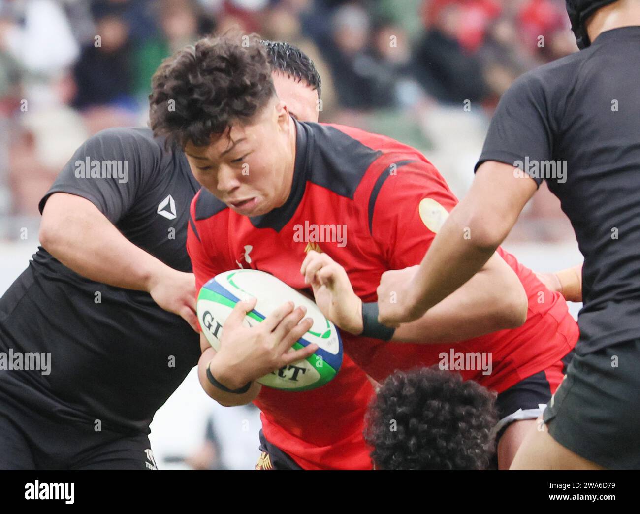 Tokyo, Japan. 2nd Jan, 2024. Teikyo University flanker Keito Aoki ...