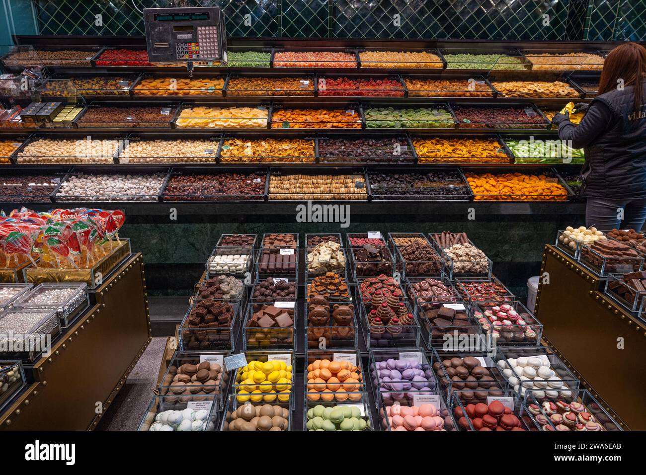 Mercado de barcelona hi-res stock photography and images - Alamy