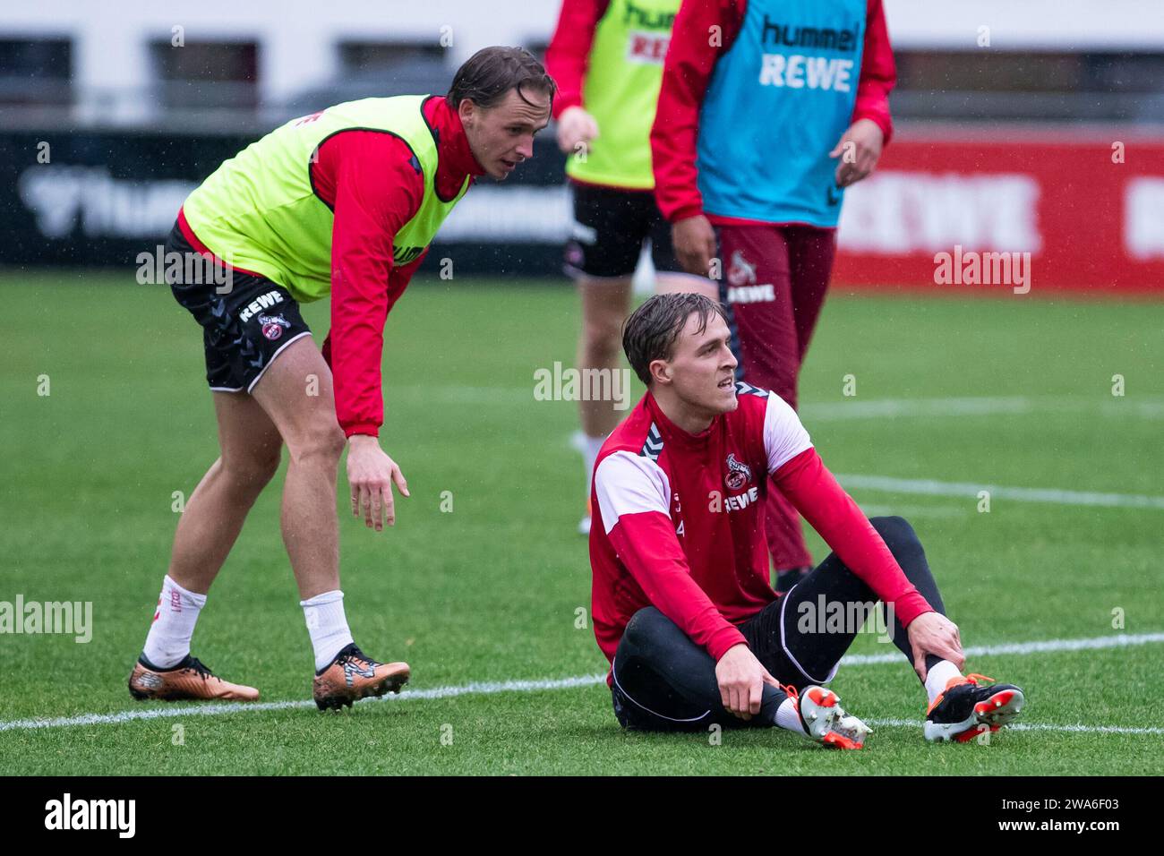 Timo H?bers (1. FC K?ln, #4), Mathias Olesen (1. FC K?ln, #47). Trainingsauftakt des 1. FC K?ln ...