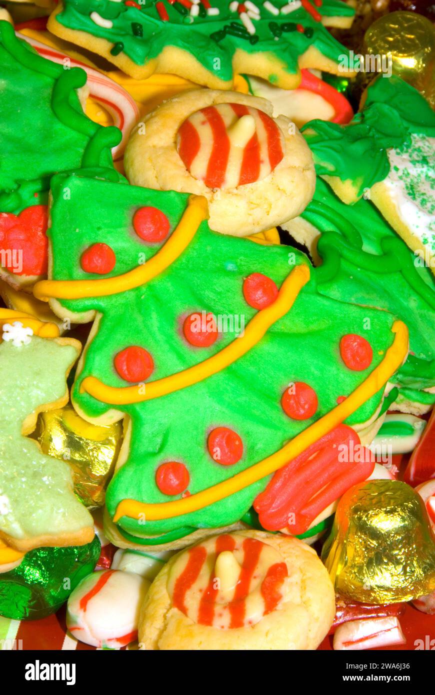 Christmas cookies frosting biscuit hi-res stock photography and images ...