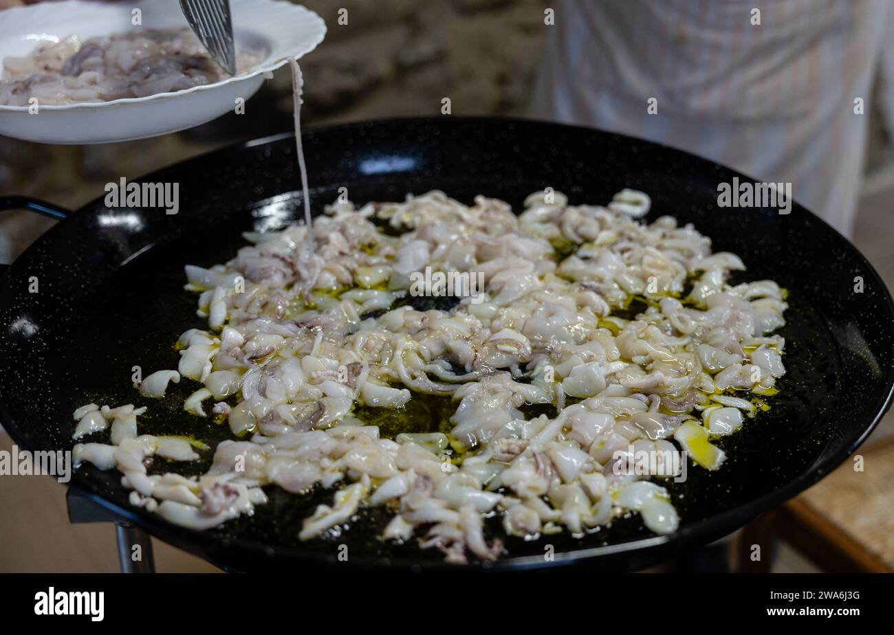 Home cooking squid hi-res stock photography and images - Alamy