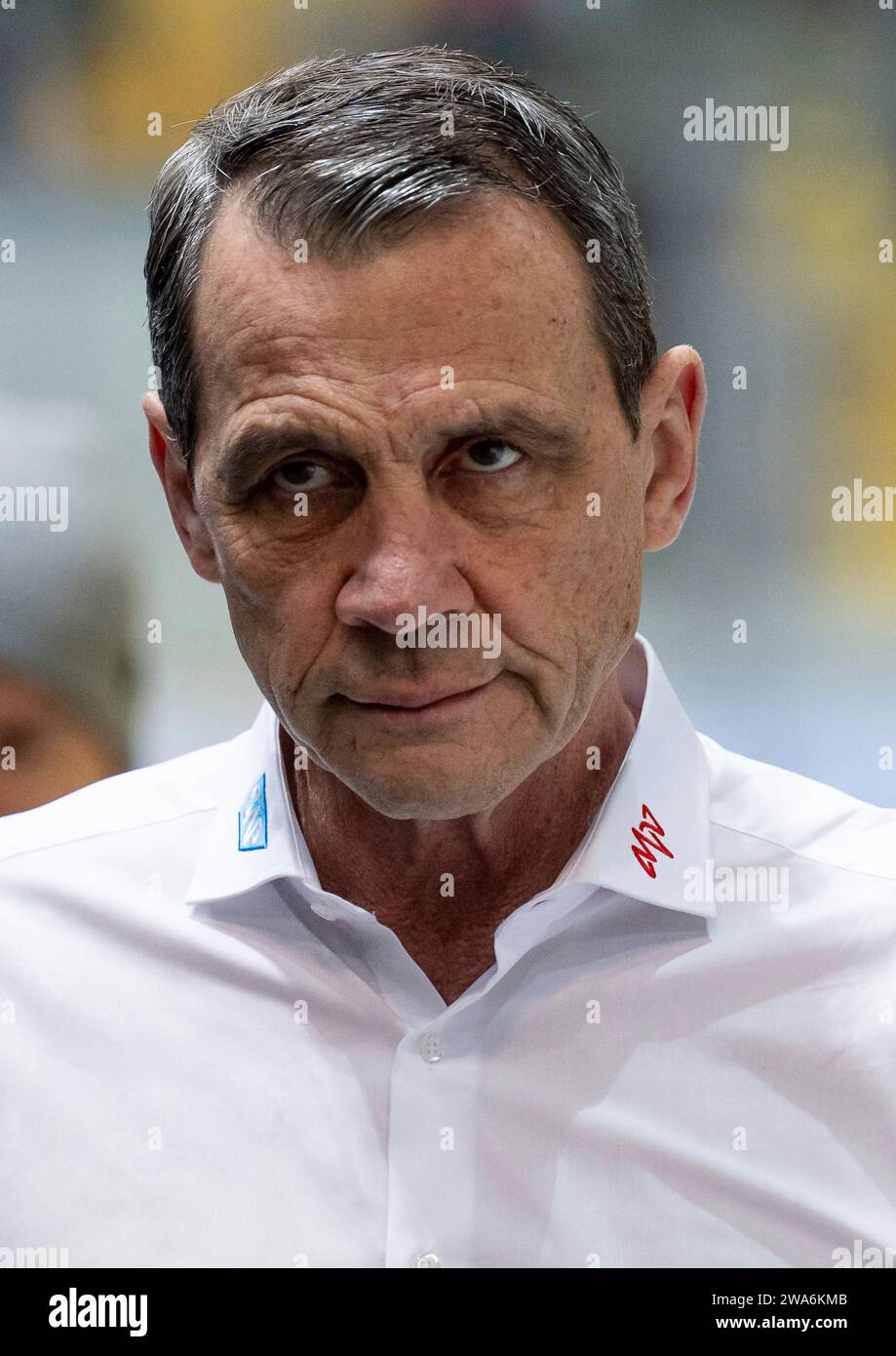 Muenchen, Deutschland. 02nd Jan, 2024. Curt Fraser (Co-Trainer, Adler ...