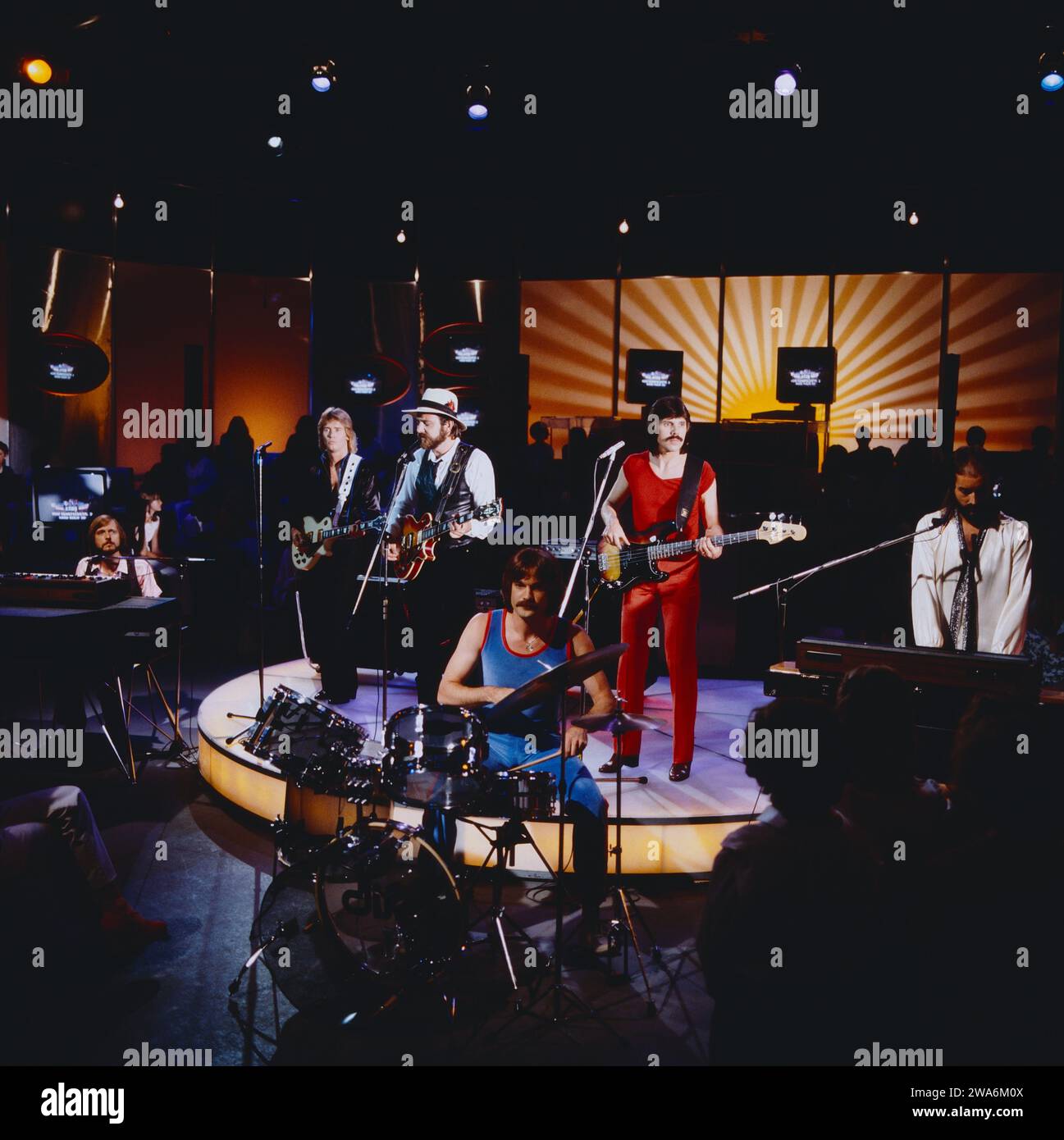 The exile band hi-res stock photography and images - Alamy