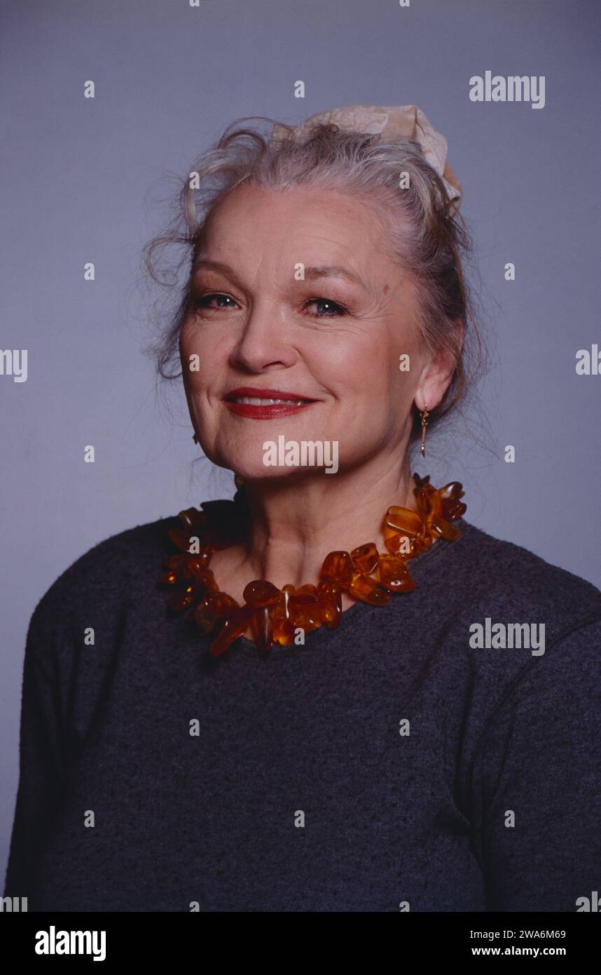 Eva-Maria Hagen, deutsche Schauspielerin, Synchronsprecherin und ...