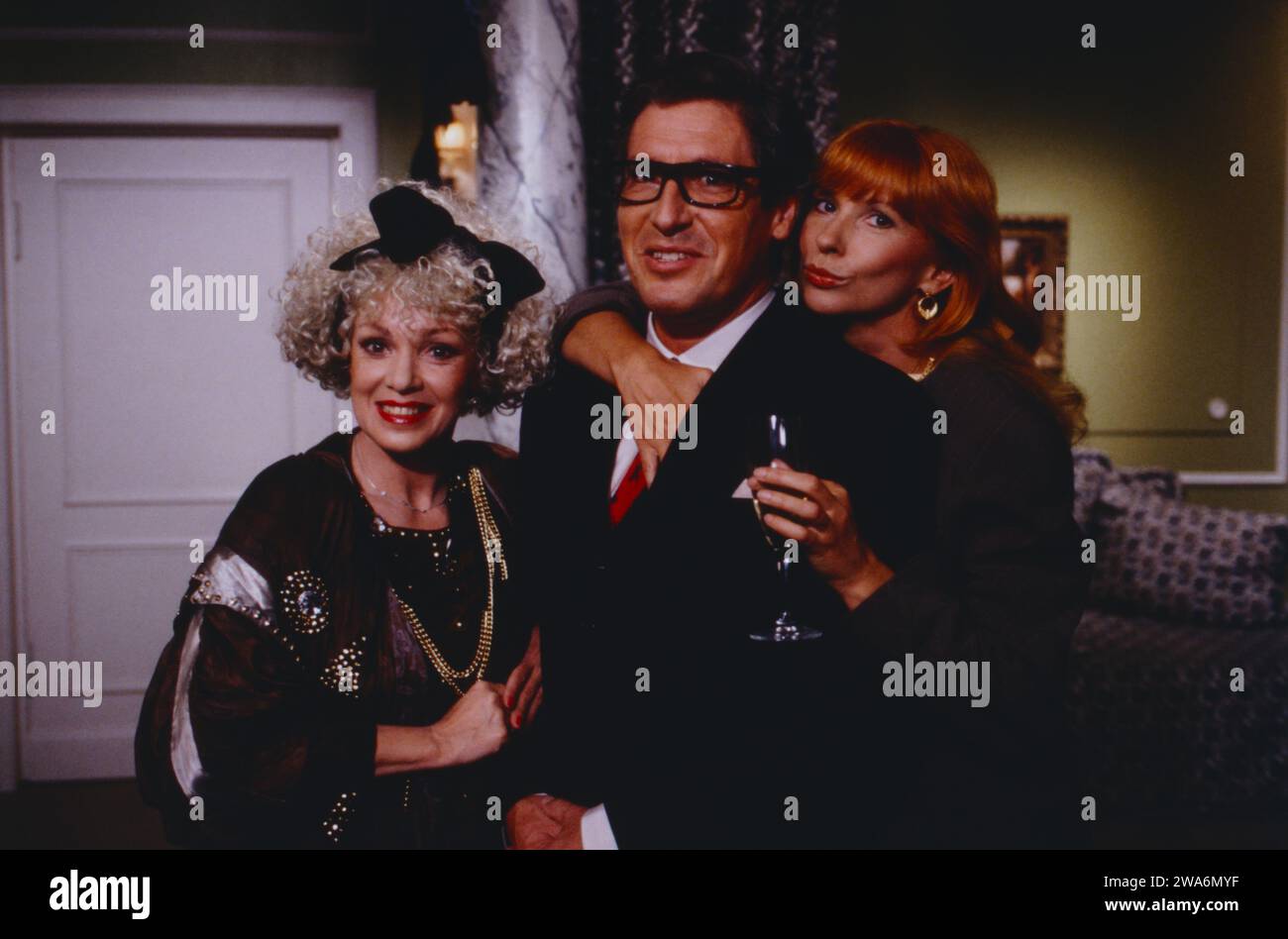 Dinner zu Viert, ZDF Fernsehfilm, Deutschland, 1990, Szene: Anita ...