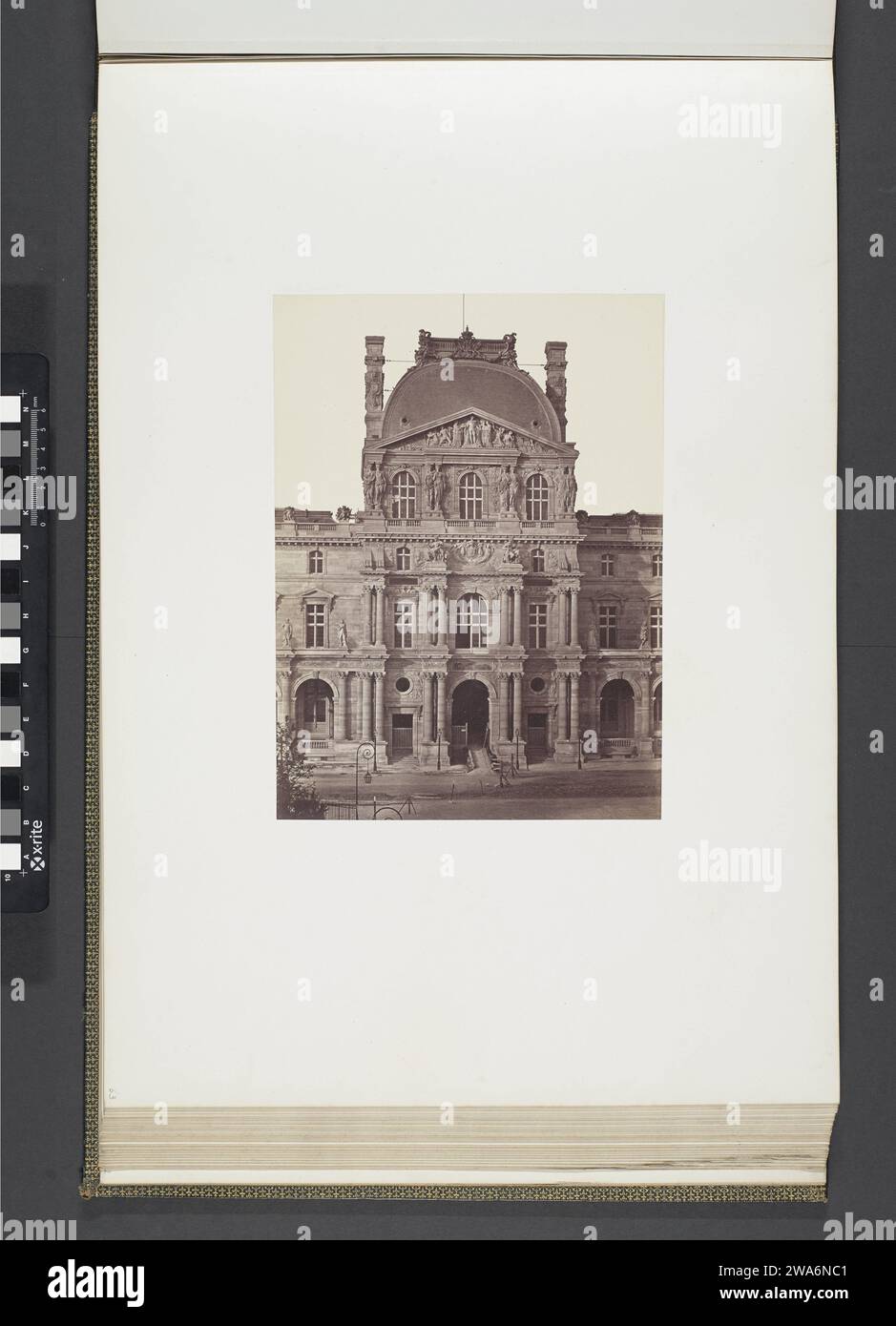 Pavilion Denon in Het Palais du Louvre, Édouard Denis Baldus, c. 1857 ...