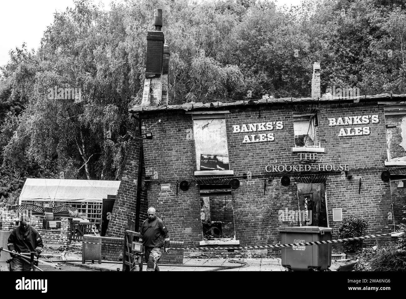 Scene house fire Black and White Stock Photos & Images - Alamy