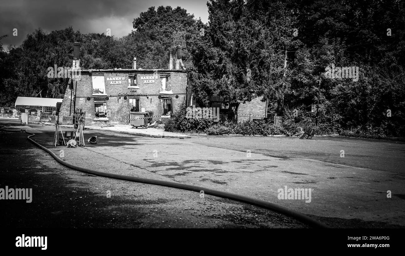 The crooked house in himley Black and White Stock Photos & Images - Alamy