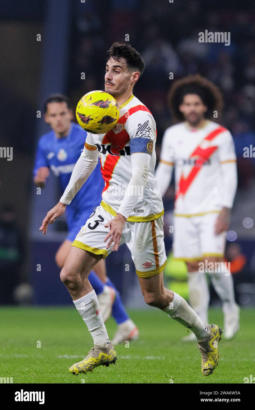 MADRID, SPAIN - JANUARY 2: Oscar Valentin of Rayo Vallecano during the ...